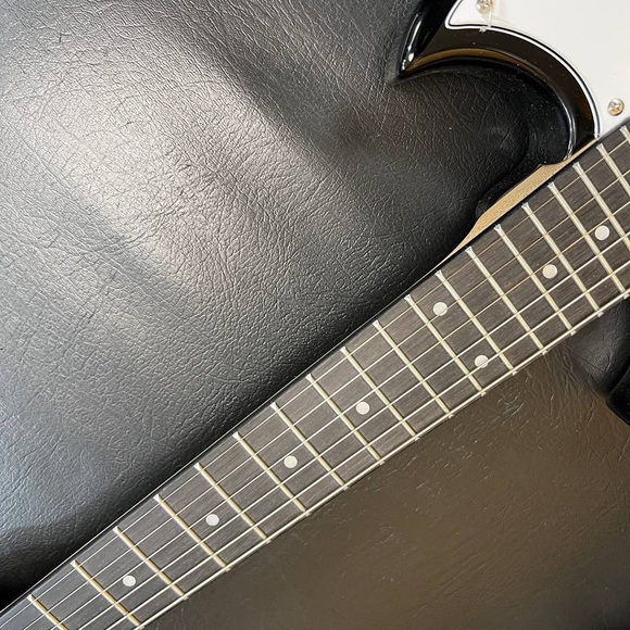 VOX | Other | Vox Sdc Mini Bk Black Short Scale Mini Electric Guitar ...